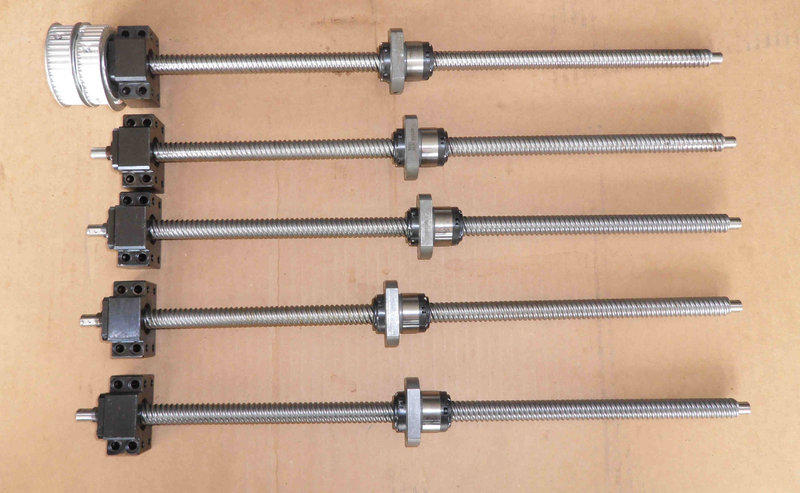 日本THK BLK1616滾珠螺桿 線性滑軌 總長530mm 外徑:16mm 導程:16mm 共有五支 小車床、CNC、雕刻機(附THK ...
