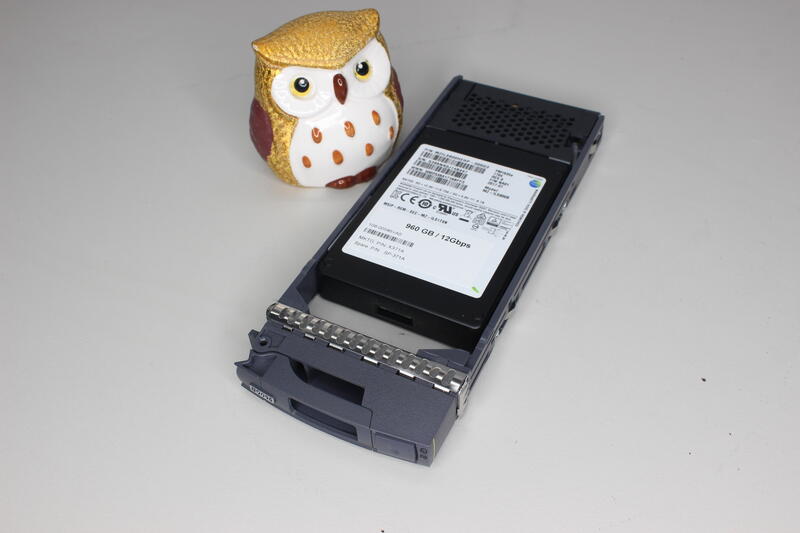 NetApp X371A 960GB 12GBps 2.5" SAS SSD SP-371A | 露天市集 | 全台最大的網路購物市集